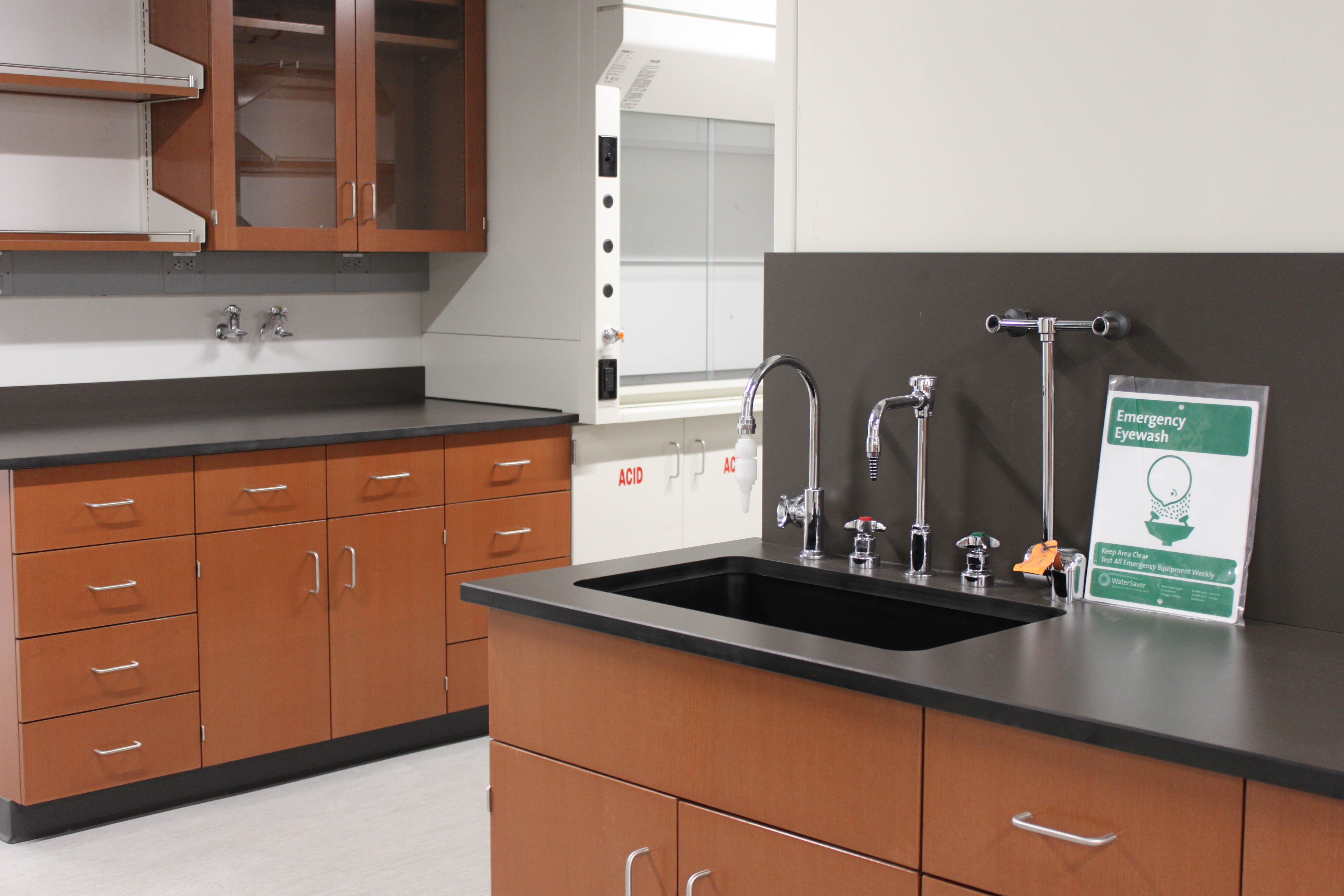 Life Science - Helmkamp Construction